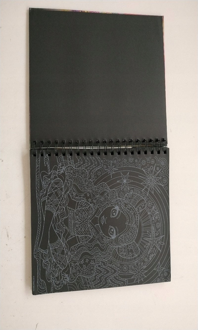 Liber ngjyrosjeje Nebulous Stars Coralia, faqe te zeza, edicion 1 ...